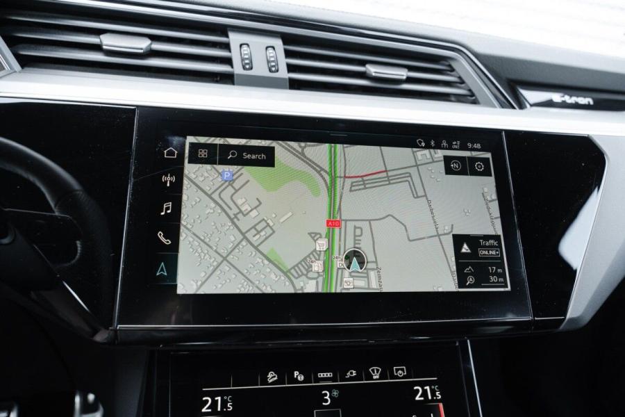Pelēks Audi Q8 2024 Mārupe, ar dzinēja tilpumu 0.00 L un nobraukumu 73 tūkst. km par 64100 €, foto 30 vietnē AUTOMOTO.COM.LV