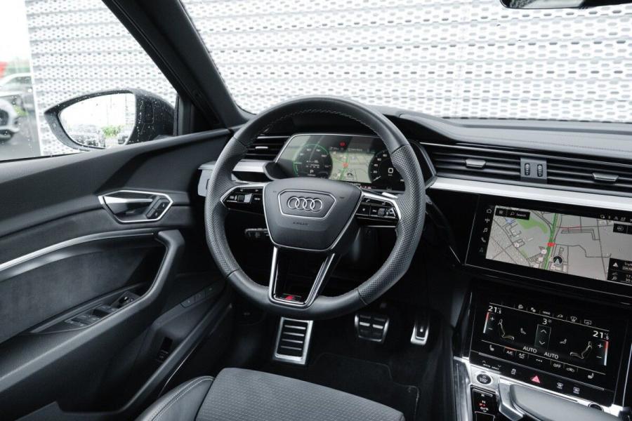 Pelēks Audi Q8 2024 Mārupe, ar dzinēja tilpumu 0.00 L un nobraukumu 73 tūkst. km par 64100 €, foto 34 vietnē AUTOMOTO.COM.LV