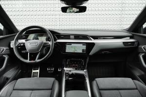 Grey Audi Q8 2024 in Marupe, with an engine capacity of 0.00 L and mileage of 55 thousand km for 59900 €, photo 8 on AUTOMOTO.COM.LV