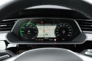 Grey Audi Q8 2024 in Marupe, with an engine capacity of 0.00 L and mileage of 55 thousand km for 59900 €, photo 21 on AUTOMOTO.COM.LV