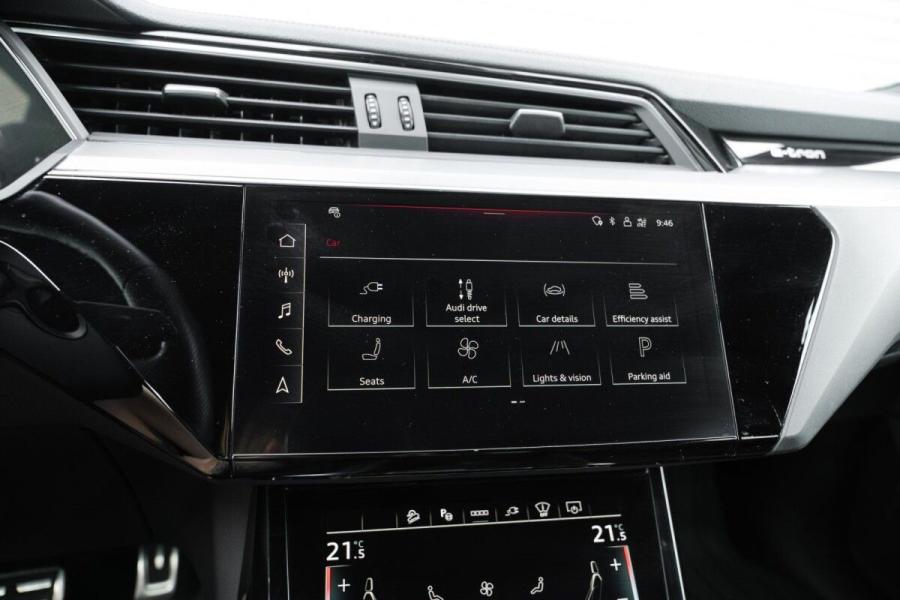 Grey Audi Q8 2024 in Marupe, with an engine capacity of 0.00 L and mileage of 55 thousand km for 59900 €, photo 24 on AUTOMOTO.COM.LV
