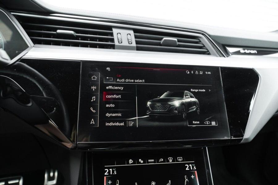Grey Audi Q8 2024 in Marupe, with an engine capacity of 0.00 L and mileage of 55 thousand km for 59900 €, photo 26 on AUTOMOTO.COM.LV