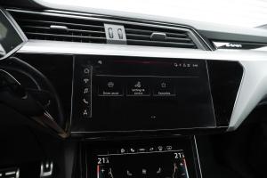 Grey Audi Q8 2024 in Marupe, with an engine capacity of 0.00 L and mileage of 55 thousand km for 59900 €, photo 27 on AUTOMOTO.COM.LV