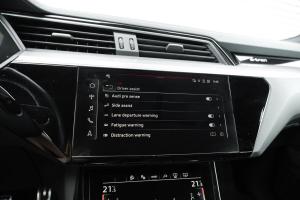 Grey Audi Q8 2024 in Marupe, with an engine capacity of 0.00 L and mileage of 55 thousand km for 59900 €, photo 30 on AUTOMOTO.COM.LV