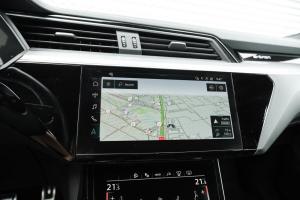 Grey Audi Q8 2024 in Marupe, with an engine capacity of 0.00 L and mileage of 55 thousand km for 59900 €, photo 33 on AUTOMOTO.COM.LV