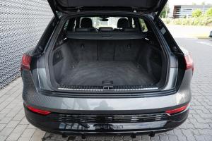 Grey Audi Q8 2024 in Marupe, with an engine capacity of 0.00 L and mileage of 55 thousand km for 59900 €, photo 37 on AUTOMOTO.COM.LV