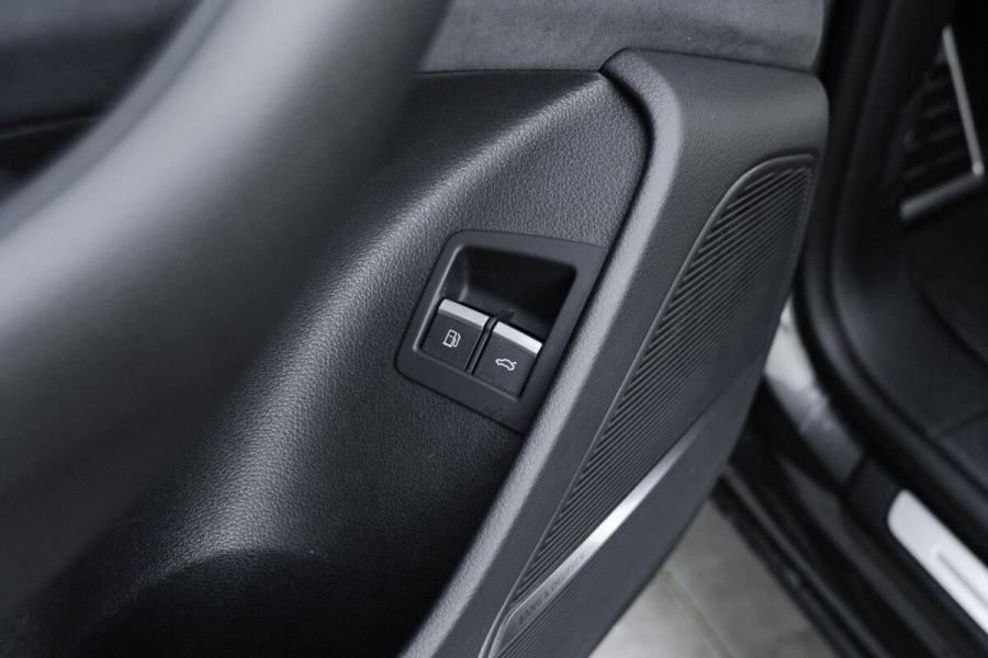 Pelēks Audi Q8 2024 Mārupe, ar dzinēja tilpumu 3.00 L un nobraukumu 85 tūkst. km par 64900 €, foto 9 vietnē AUTOMOTO.COM.LV