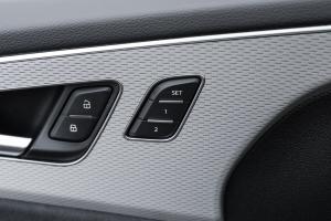 Pelēks Audi Q8 2024 Mārupe, ar dzinēja tilpumu 3.00 L un nobraukumu 85 tūkst. km par 64900 €, foto 11 vietnē AUTOMOTO.COM.LV