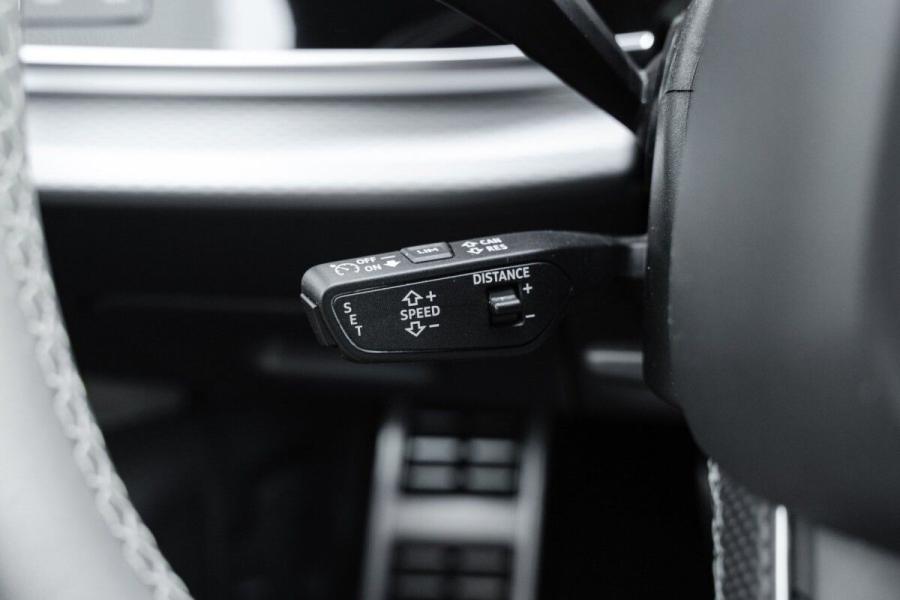 Pelēks Audi Q8 2024 Mārupe, ar dzinēja tilpumu 3.00 L un nobraukumu 85 tūkst. km par 64900 €, foto 16 vietnē AUTOMOTO.COM.LV