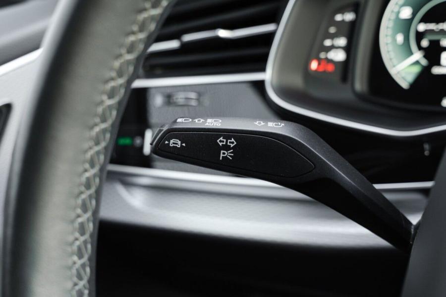 Pelēks Audi Q8 2024 Mārupe, ar dzinēja tilpumu 3.00 L un nobraukumu 85 tūkst. km par 64900 €, foto 17 vietnē AUTOMOTO.COM.LV