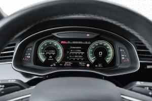 Pelēks Audi Q8 2024 Mārupe, ar dzinēja tilpumu 3.00 L un nobraukumu 85 tūkst. km par 64900 €, foto 18 vietnē AUTOMOTO.COM.LV