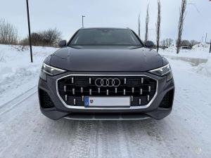 Pelēks Audi Q8 2025 Klaipėda, ar dzinēja tilpumu 2.97 L un nobraukumu 9 tūkst. km par 77900 €, foto 2 vietnē AUTOMOTO.COM.LV