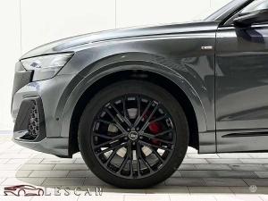 Pelēks Audi Q8 2025 Viļņa, ar dzinēja tilpumu 2.97 L un nobraukumu 14 tūkst. km par 89000 €, foto 3 vietnē AUTOMOTO.COM.LV