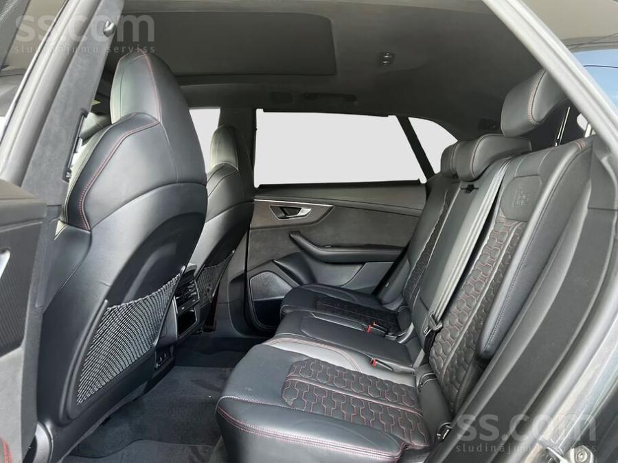 Pelēks Audi Q8 2025 Rīga, ar dzinēja tilpumu 4.00 L un nobraukumu 44 tūkst. km par 118990 €, foto 12 vietnē AUTOMOTO.COM.LV
