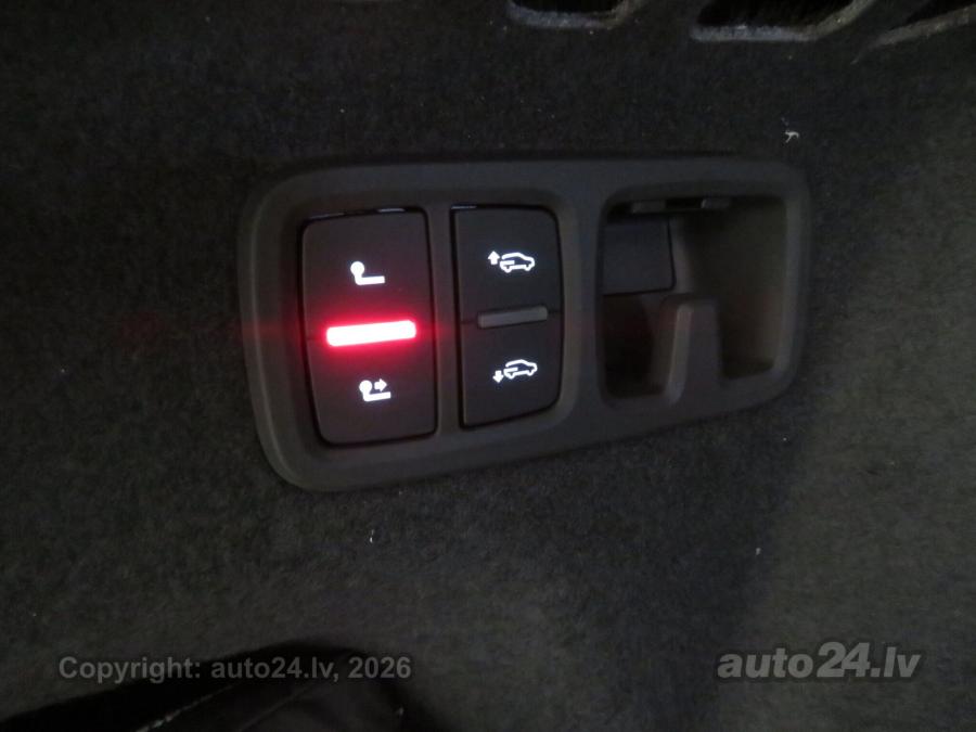 Pelēks Audi Q8 2026 Tallina, ar dzinēja tilpumu 3.00 L un nobraukumu 3 tūkst. km par 94000 €, foto 14 vietnē AUTOMOTO.COM.LV