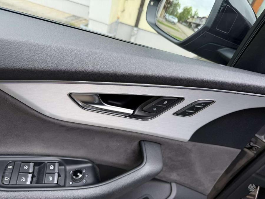 Grey Audi Q8 2019 in Vilnius, with an engine capacity of 2.97 L and mileage of 275 thousand km for 34000 €, photo 11 on AUTOMOTO.COM.LV
