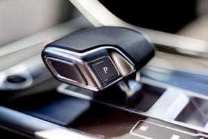 Серый Ауди Q8 2022 в Каунас, объемом двигателя 3.00 л и пробегом 135 тыс. км за 52000 €, фото 25 на AUTOMOTO.COM.LV