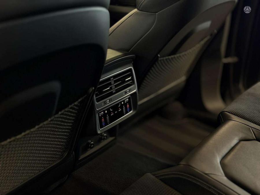 Pelēks Audi Q8 2022 Klaipėda, ar dzinēja tilpumu 3.00 L un nobraukumu 135 tūkst. km par 52950 €, foto 23 vietnē AUTOMOTO.COM.LV