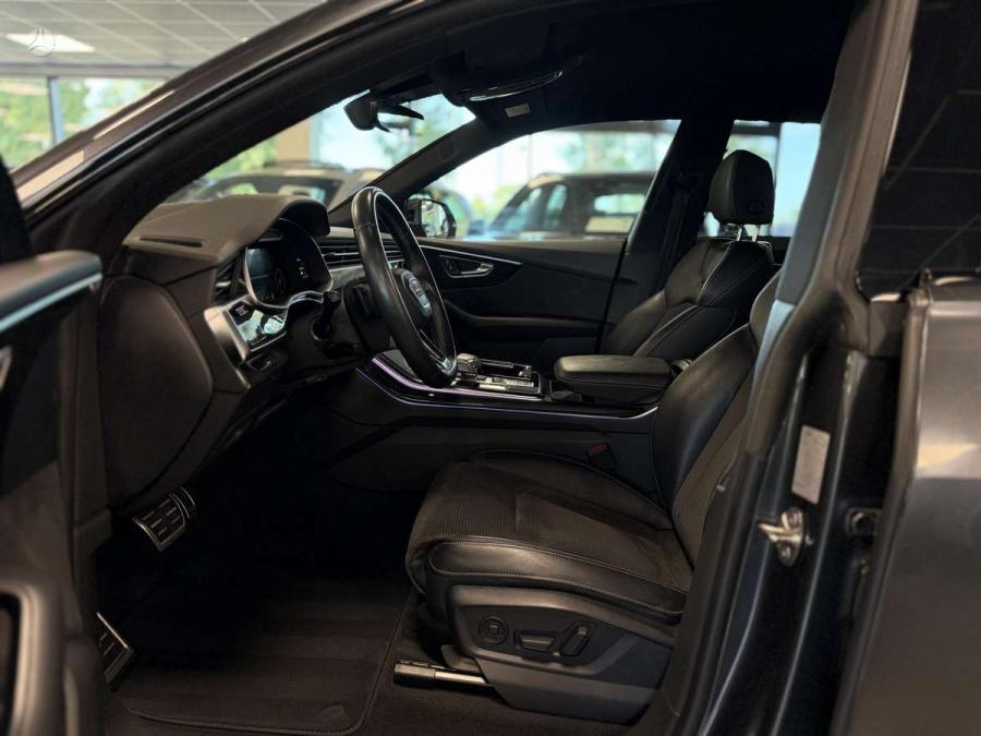 Pelēks Audi Q8 2022 Klaipėda, ar dzinēja tilpumu 3.00 L un nobraukumu 135 tūkst. km par 52950 €, foto 25 vietnē AUTOMOTO.COM.LV