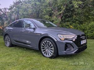 Pelēks Audi Q8 2023 Tallina, ar dzinēja tilpumu 0.00 L un nobraukumu 40 tūkst. km par 49000 €, foto 7 vietnē AUTOMOTO.COM.LV