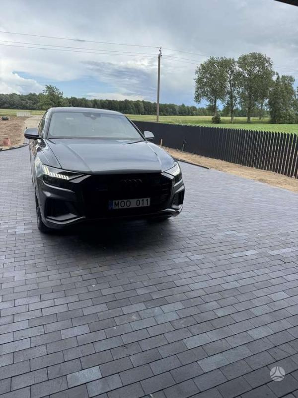 Pelēks Audi Q8 2021 Biržai, ar dzinēja tilpumu 3.00 L un nobraukumu 118 tūkst. km par 42000 €, foto 4 vietnē AUTOMOTO.COM.LV