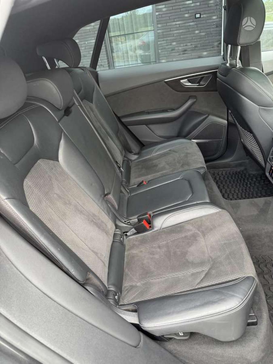 Pelēks Audi Q8 2021 Biržai, ar dzinēja tilpumu 3.00 L un nobraukumu 118 tūkst. km par 42000 €, foto 16 vietnē AUTOMOTO.COM.LV