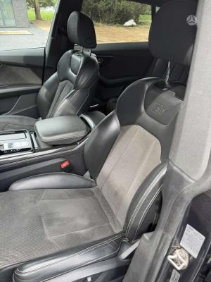 Pelēks Audi Q8 2021 Biržai, ar dzinēja tilpumu 3.00 L un nobraukumu 118 tūkst. km par 42000 €, foto 22 vietnē AUTOMOTO.COM.LV