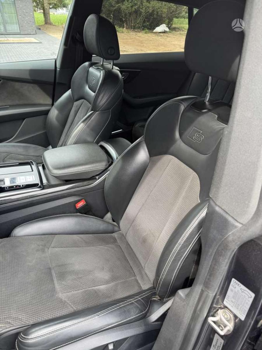 Pelēks Audi Q8 2021 Biržai, ar dzinēja tilpumu 3.00 L un nobraukumu 118 tūkst. km par 42000 €, foto 22 vietnē AUTOMOTO.COM.LV