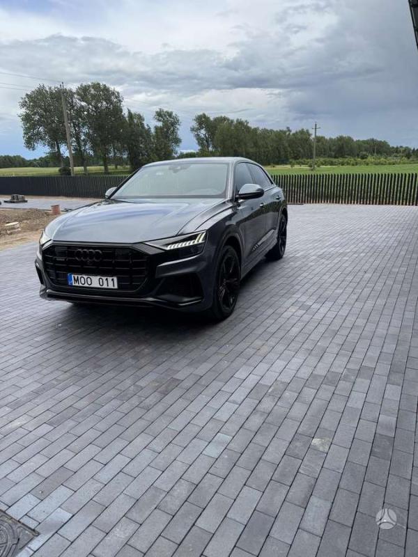 Pelēks Audi Q8 2021 Biržai, ar dzinēja tilpumu 3.00 L un nobraukumu 118 tūkst. km par 42000 €, foto 5 vietnē AUTOMOTO.COM.LV