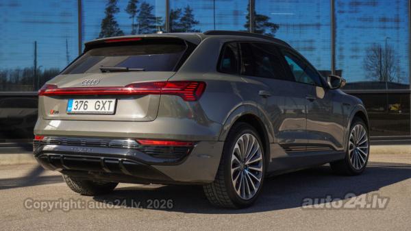 Grey Audi Q8 2023 in Tartu, with an engine capacity of 0.00 L and mileage of 58 thousand km for 61000 €, photo 3 on AUTOMOTO.COM.LV