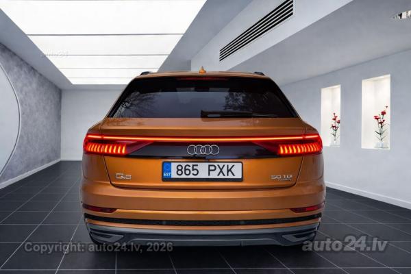 Oranžs Audi Q8 2018 Tallina, ar dzinēja tilpumu 3.00 L un nobraukumu 111 tūkst. km par 49900 €, foto 8 vietnē AUTOMOTO.COM.LV