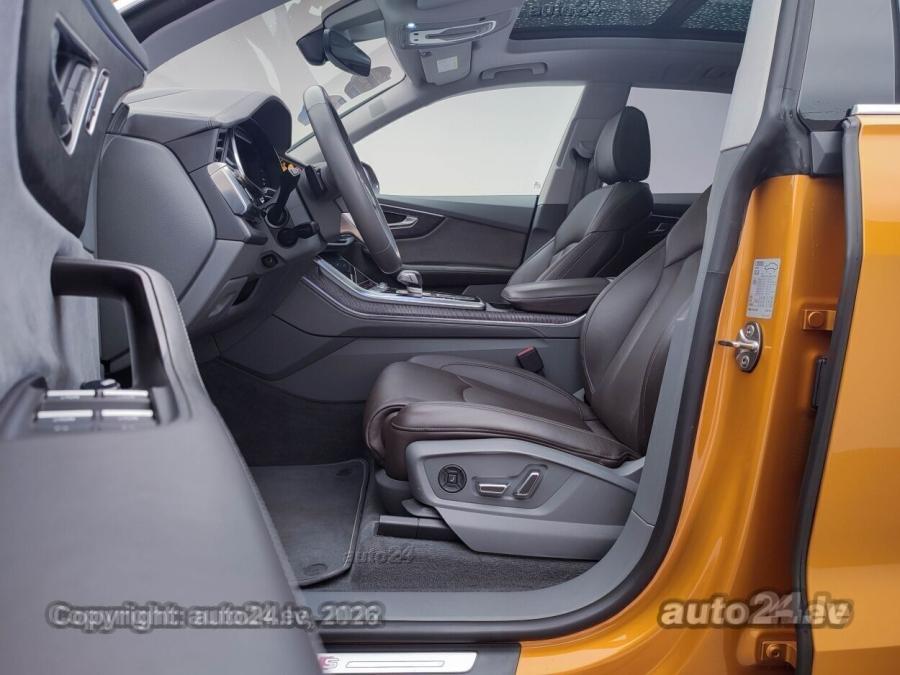 Orange Audi Q8 2018 in Tallinn, with an engine capacity of 3.00 L and mileage of 162 thousand km for 41950 €, photo 6 on AUTOMOTO.COM.LV