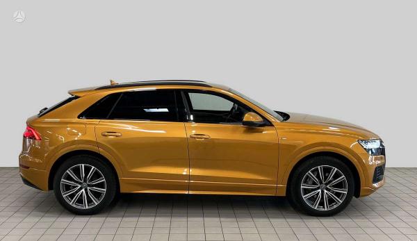 Orange Audi Q8 2018 in Kaunas, with an engine capacity of 2.97 L and mileage of 174 thousand km for 41800 €, photo 3 on AUTOMOTO.COM.LV