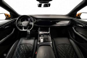 Orange Audi Q8 2018 in Kaunas, with an engine capacity of 2.97 L and mileage of 174 thousand km for 41800 €, photo 6 on AUTOMOTO.COM.LV