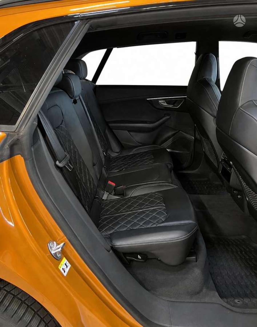 Orange Audi Q8 2018 in Kaunas, with an engine capacity of 2.97 L and mileage of 174 thousand km for 41800 €, photo 8 on AUTOMOTO.COM.LV