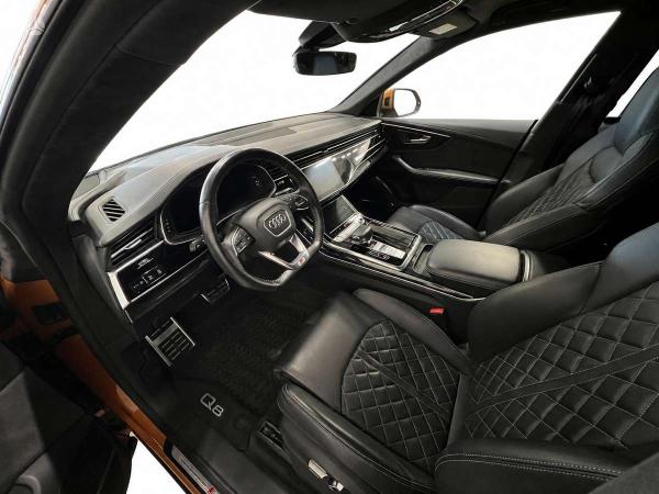 Orange Audi Q8 2018 in Kaunas, with an engine capacity of 2.97 L and mileage of 174 thousand km for 41800 €, photo 8 on AUTOMOTO.COM.LV