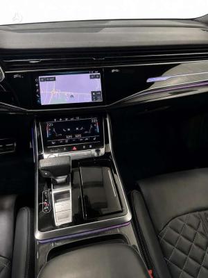 Orange Audi Q8 2018 in Kaunas, with an engine capacity of 2.97 L and mileage of 174 thousand km for 41800 €, photo 12 on AUTOMOTO.COM.LV