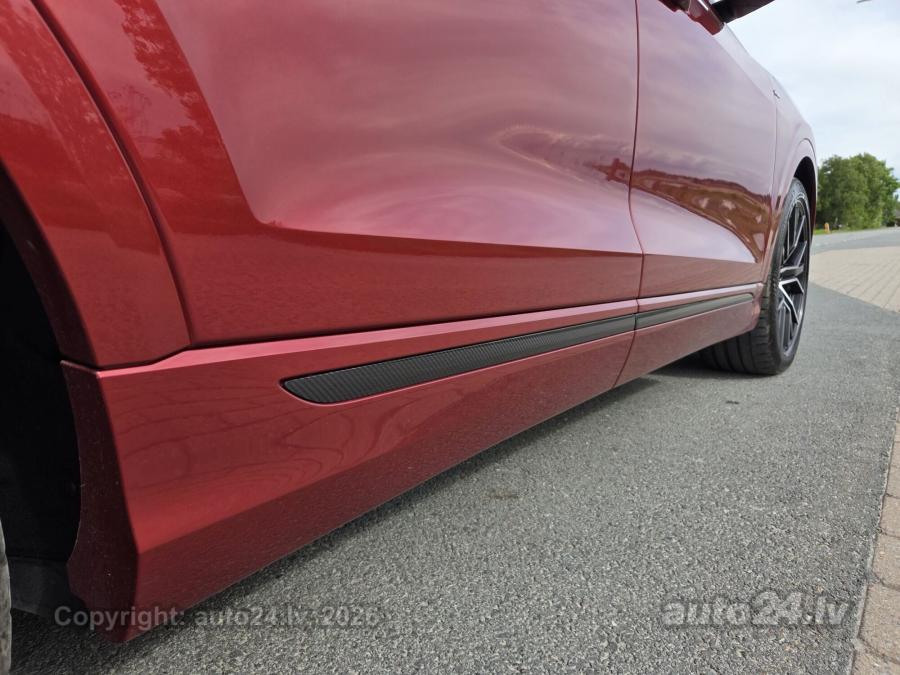 Sarkans Audi Q8 2023 Tallina, ar dzinēja tilpumu 3.00 L un nobraukumu 88 tūkst. km par 64900 €, foto 11 vietnē AUTOMOTO.COM.LV