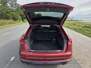 Sarkans Audi Q8 2023 Tallina, ar dzinēja tilpumu 3.00 L un nobraukumu 88 tūkst. km par 64900 €, foto 12 vietnē AUTOMOTO.COM.LV
