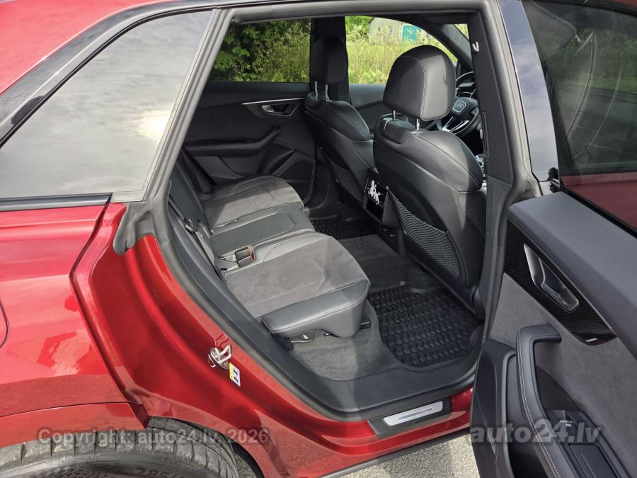Sarkans Audi Q8 2023 Tallina, ar dzinēja tilpumu 3.00 L un nobraukumu 88 tūkst. km par 64900 €, foto 19 vietnē AUTOMOTO.COM.LV