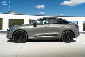 Ауди Q8 Sportback e-tron 2023 в Вильнюс, объемом двигателя 0.00 л и пробегом 12 тыс. км за 51950 €, фото 3 на AUTOMOTO.COM.LV