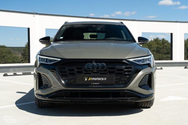 Audi Q8 Sportback e-tron 2023 in Vilnius, with an engine capacity of 0.00 L and mileage of 12 thousand km for 51950 €, photo 4 on AUTOMOTO.COM.LV