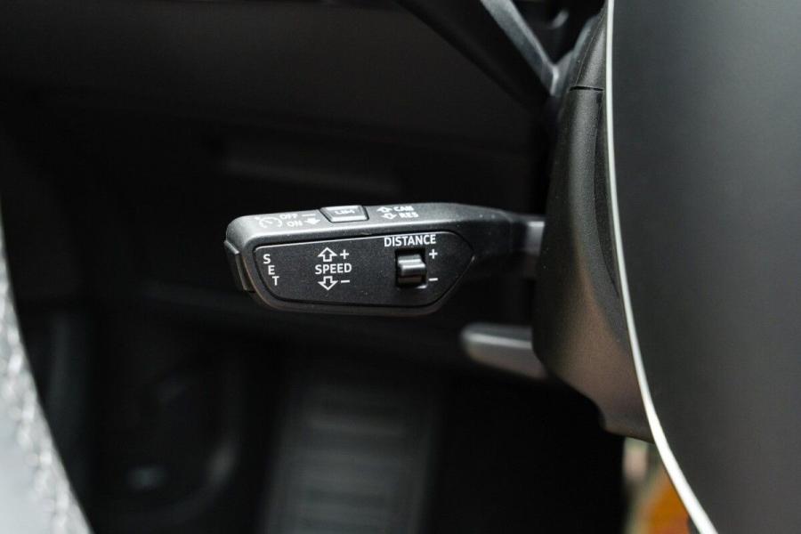 Pelēks Audi Q8 Sportback e-tron 2023 Mārupe, ar dzinēja tilpumu 0.00 L un nobraukumu 57 tūkst. km par 51900 €, foto 14 vietnē AUTOMOTO.COM.LV