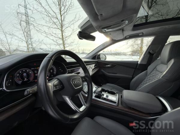 White Audi Q8 2019 in Riga, with an engine capacity of 3.00 L and mileage of 100 thousand km for 45900 €, photo 4 on AUTOMOTO.COM.LV