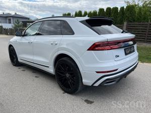 Белый Ауди Q8 2018 в Рига, объемом двигателя 3.00 л и пробегом 127 тыс. км за 51900 €, фото 3 на AUTOMOTO.COM.LV