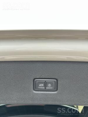 Белый Ауди Q8 2018 в Рига, объемом двигателя 3.00 л и пробегом 127 тыс. км за 51900 €, фото 15 на AUTOMOTO.COM.LV