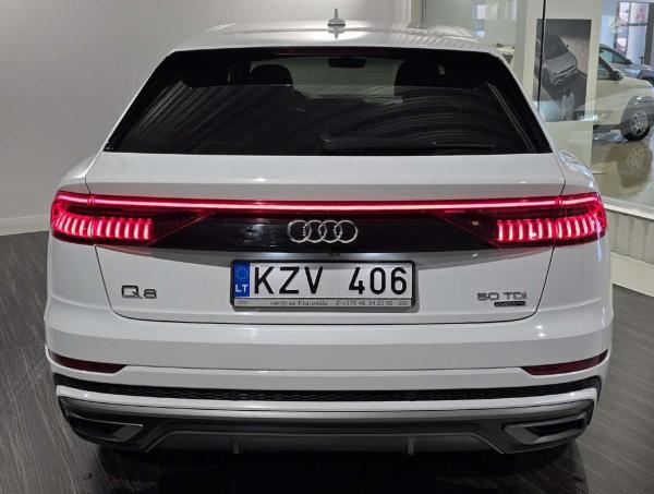 White Audi Q8 2018 in Siauliai, with an engine capacity of 2.97 L and mileage of 196 thousand km for 39500 €, photo 10 on AUTOMOTO.COM.LV