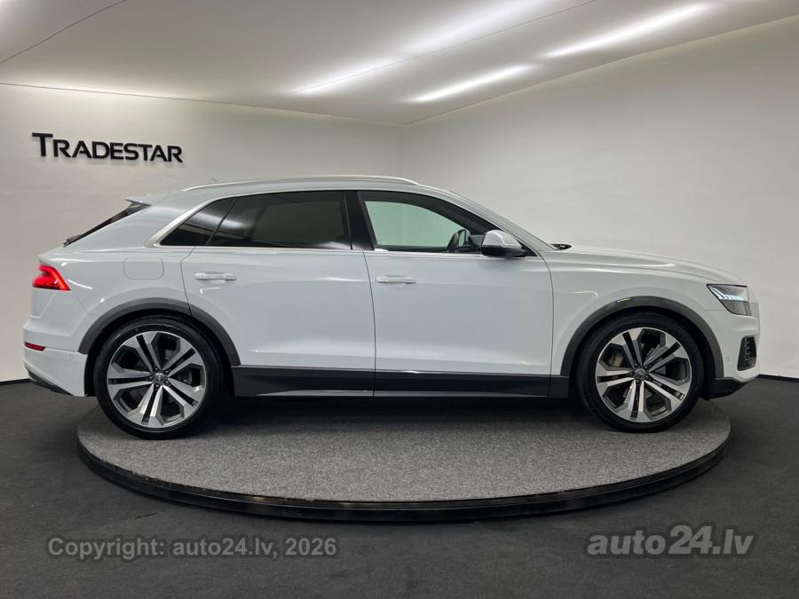 Balts Audi Q8 2018 Pērnava, ar dzinēja tilpumu 3.00 L un nobraukumu 122 tūkst. km par 44900 €, foto 5 vietnē AUTOMOTO.COM.LV