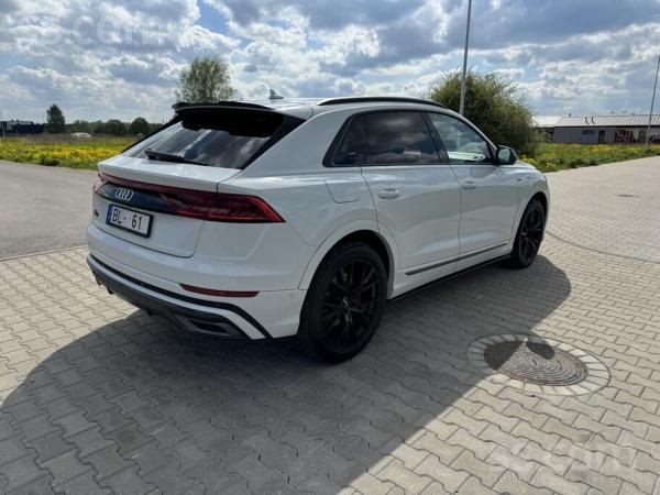 White Audi Q8 2018 in Riga, with an engine capacity of 3.00 L and mileage of 132 thousand km for 39800 €, photo 5 on AUTOMOTO.COM.LV