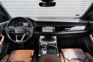 White Audi Q8 2019 in Riga, with an engine capacity of 3.00 L and mileage of 133 thousand km for 59900 €, photo 7 on AUTOMOTO.COM.LV